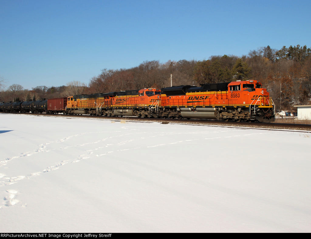 BNSF 8583